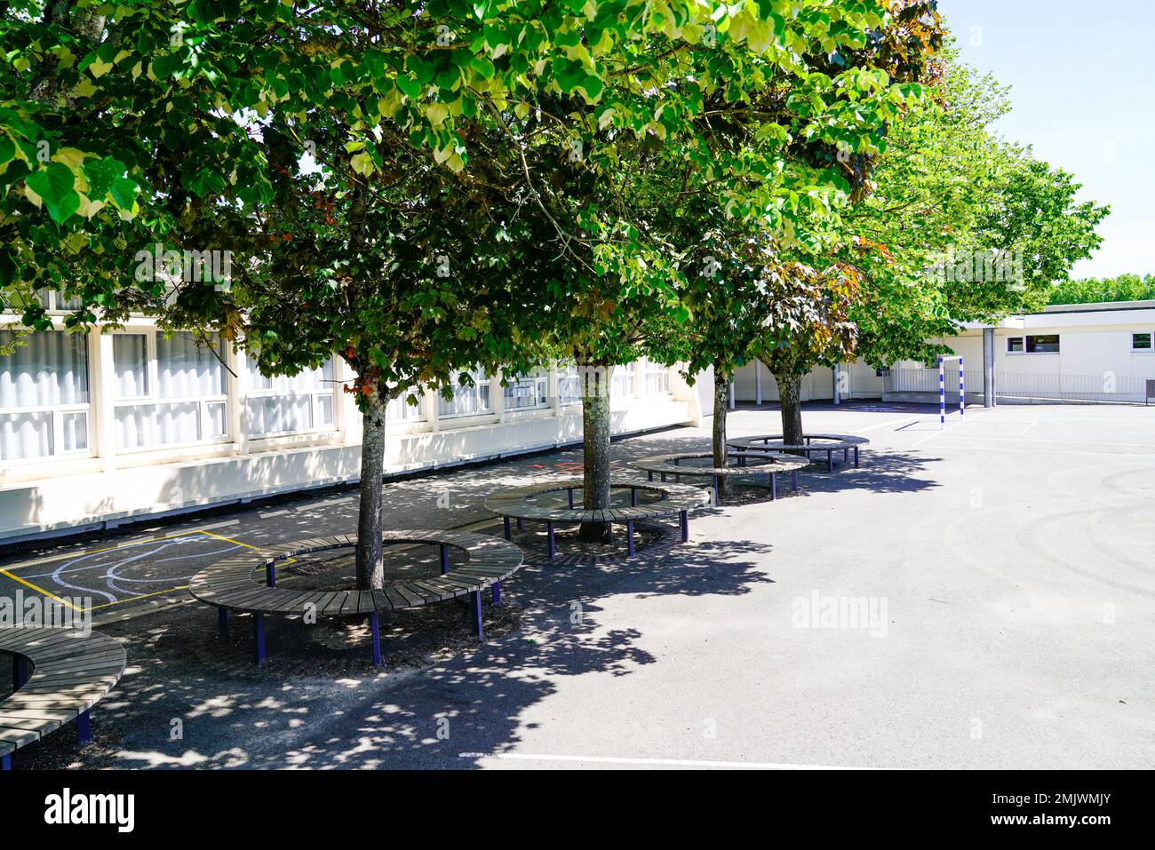 child preschool building empty schoolyards exterior tree in kid ...