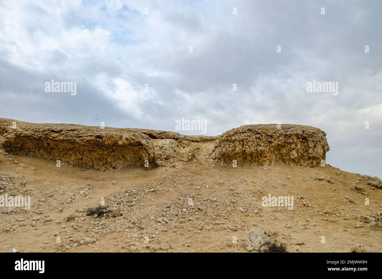 Limestone hillocks at Purple Island at Al Khor in Qatar Stock Photo - Alamy