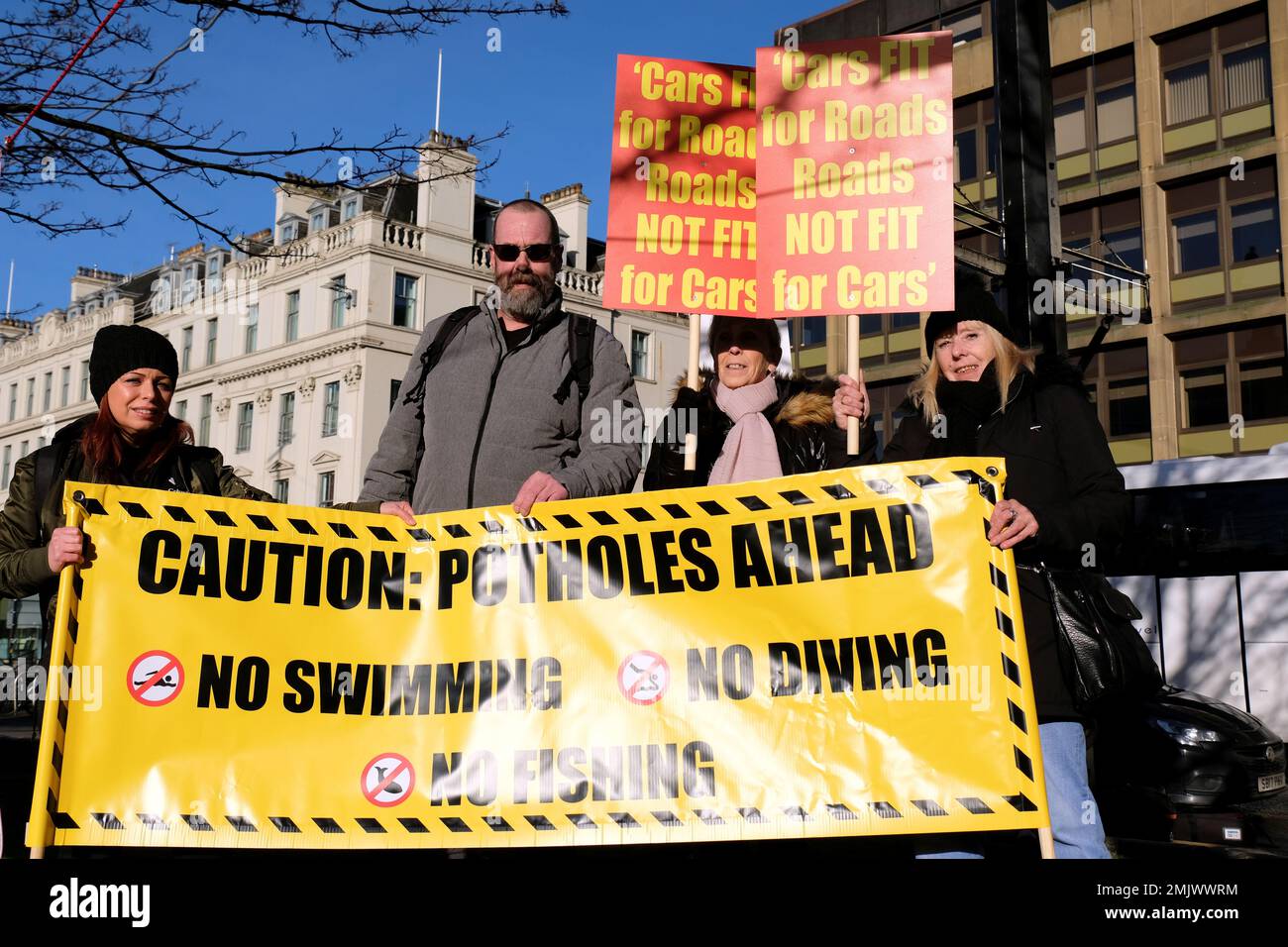 Glasgow, Scotland, UK. 28th January 2023. Sort Glasgows Roads Protest ...
