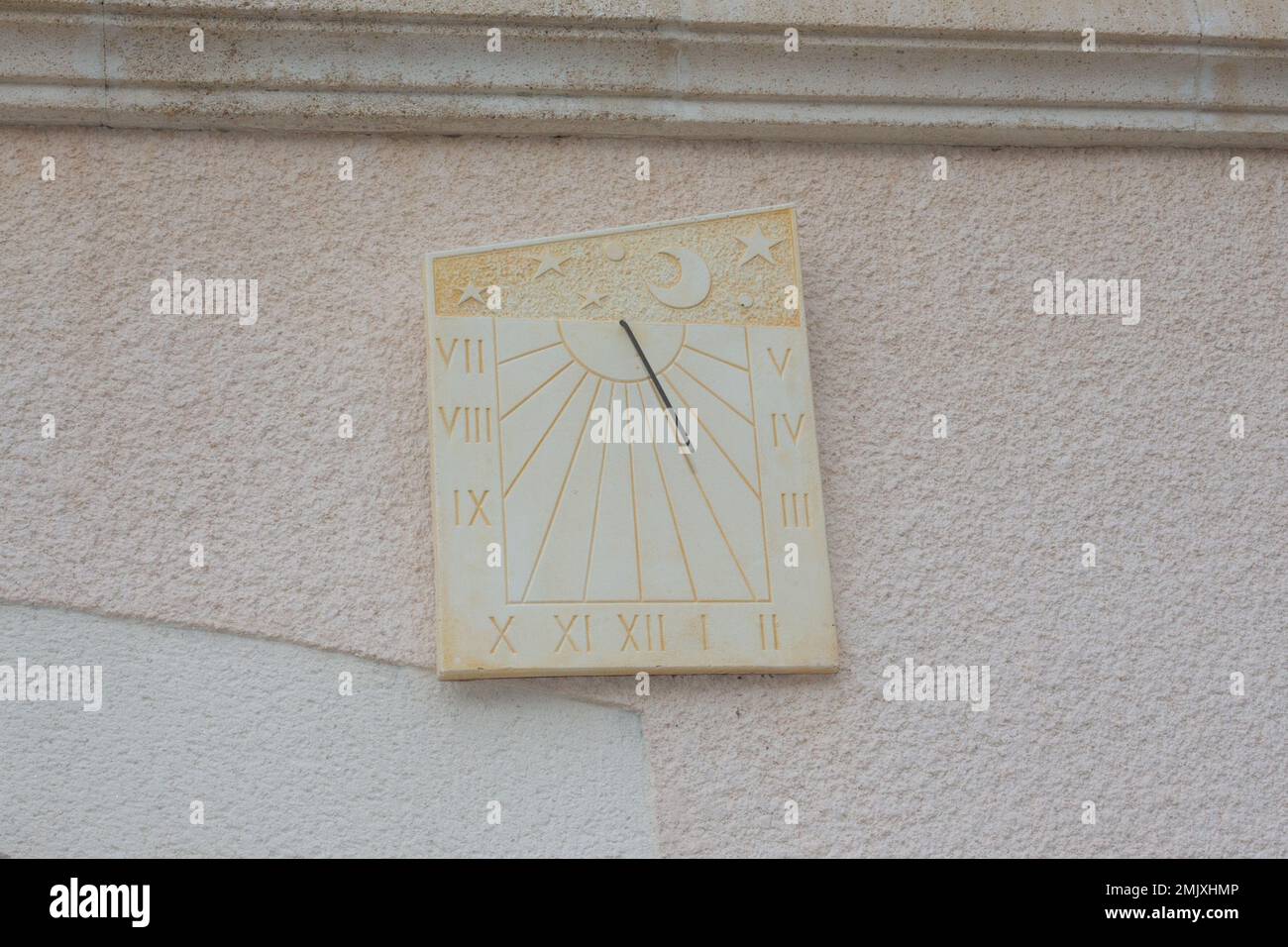 Ancient sundial on wall building in france Stock Photo - Alamy
