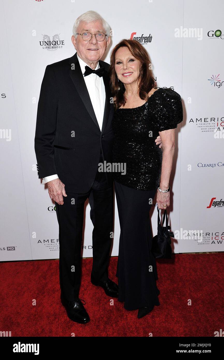 Phil Donahue, left, and Marlo Thomas attend the 2019 American Icon ...