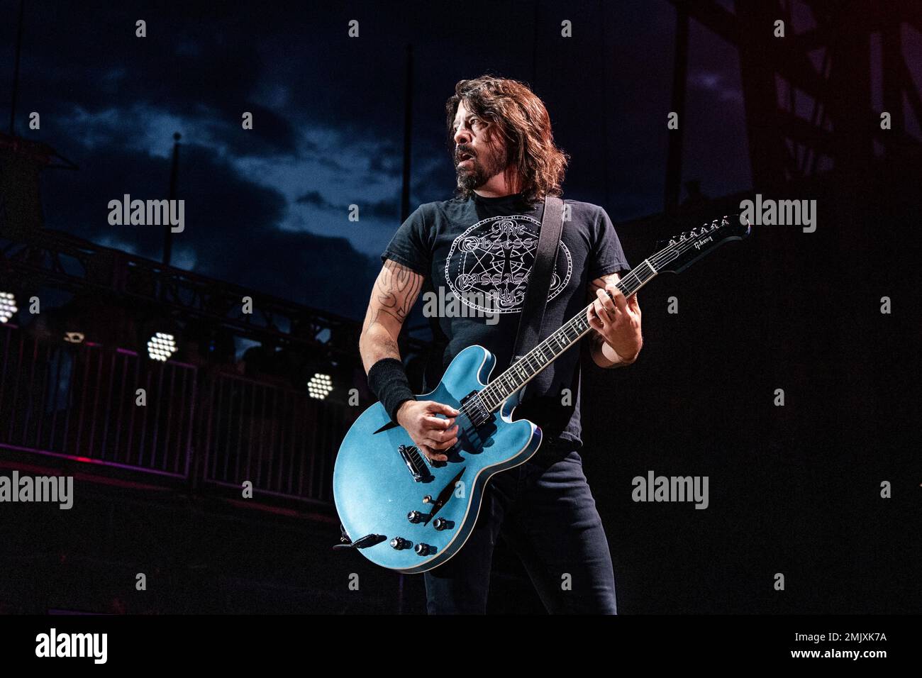 Dave Grohl of the Foo Fighters performs at the Sonic Temple Art and ...