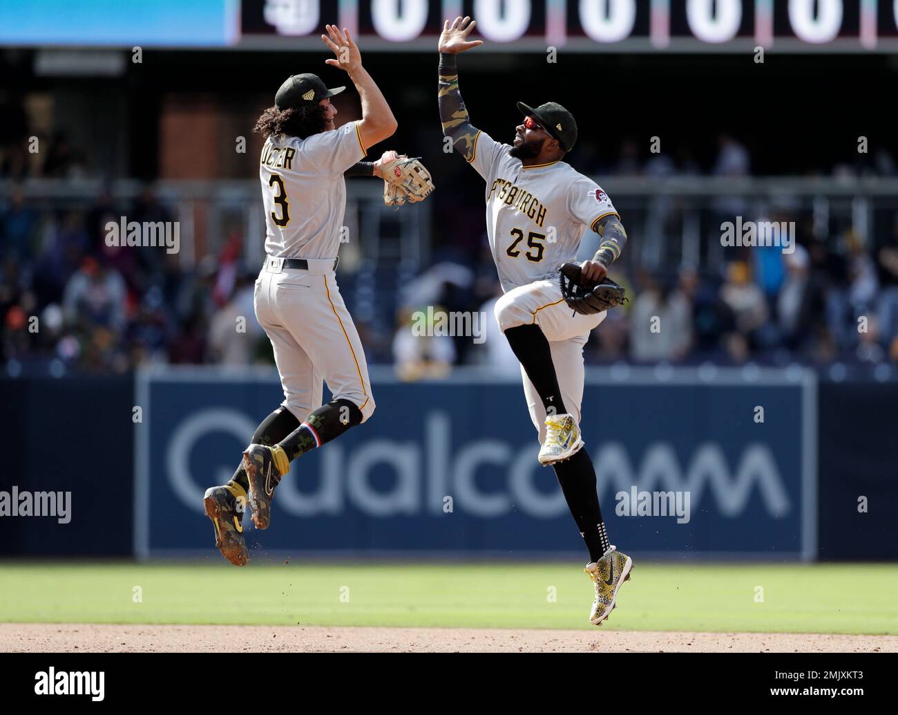 Pittsburgh Pirates right fielder Gregory Polanco (25) celebrates with ...