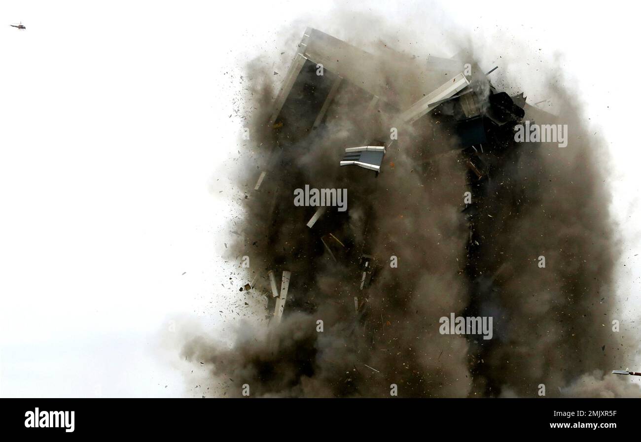 Martin Tower, former world headquarters of Bethlehem Steel, implodes ...