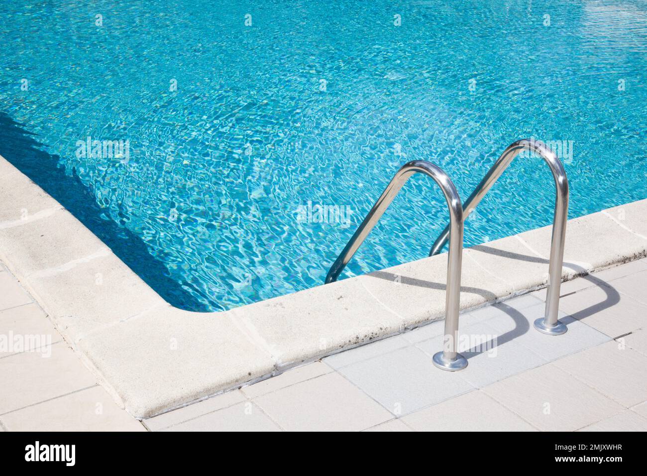 Corner swimming pool hi-res stock photography and images - Alamy