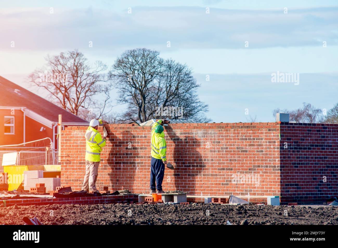 Experienced bricklayer hi-res stock photography and images - Alamy