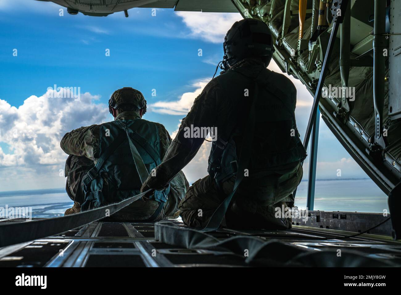 U.S. Air Force Senior Airman Cameron Stewart, left, Air Force Special ...