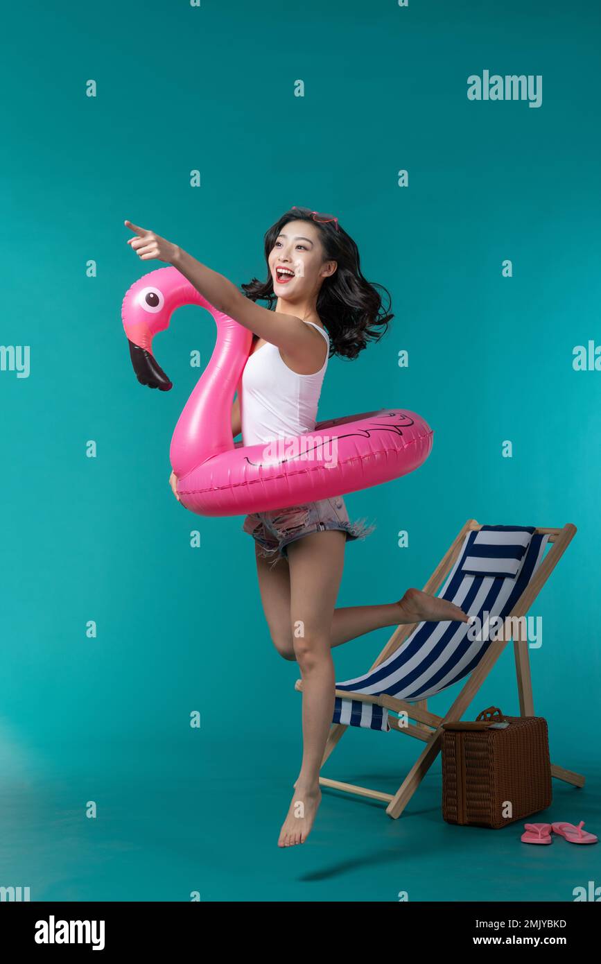 Take summer modelling young woman Stock Photo - Alamy