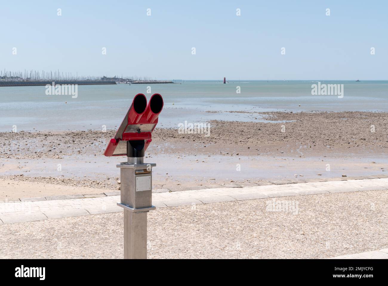 Sightseeing Binoculars telescope of tourist on the Beach Stock Photo ...