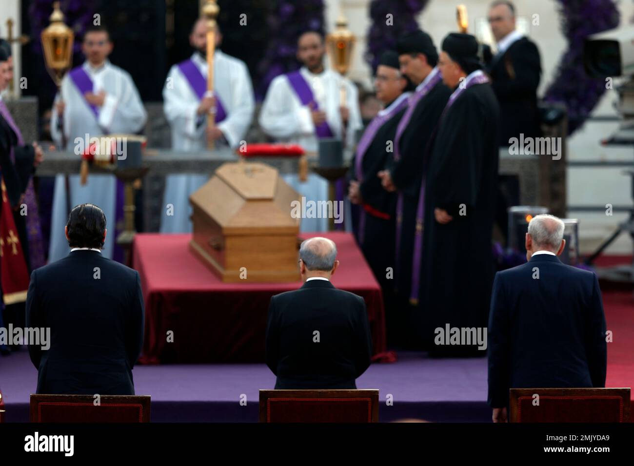 Lebanese Prime Minister Saad Hariri, left, President Michel Aoun ...