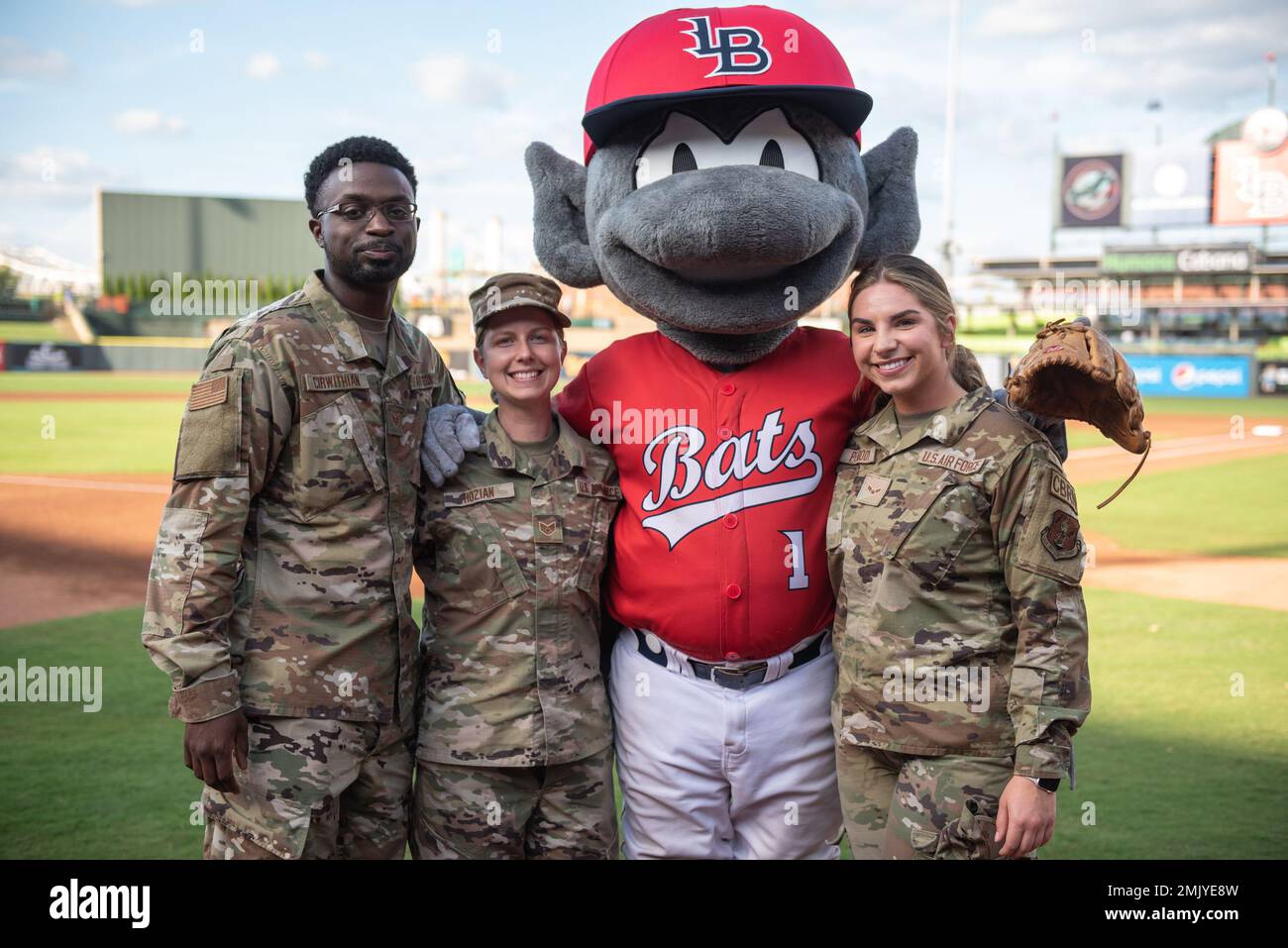 Bat pose hi-res stock photography and images - Alamy