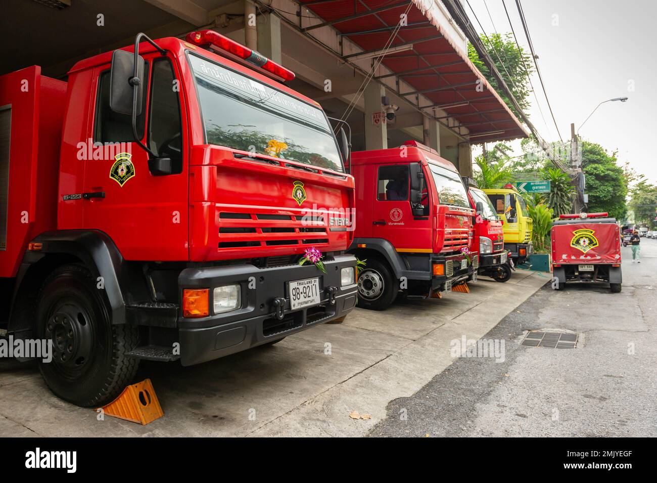 Bangkok fire engine hi-res stock photography and images - Alamy