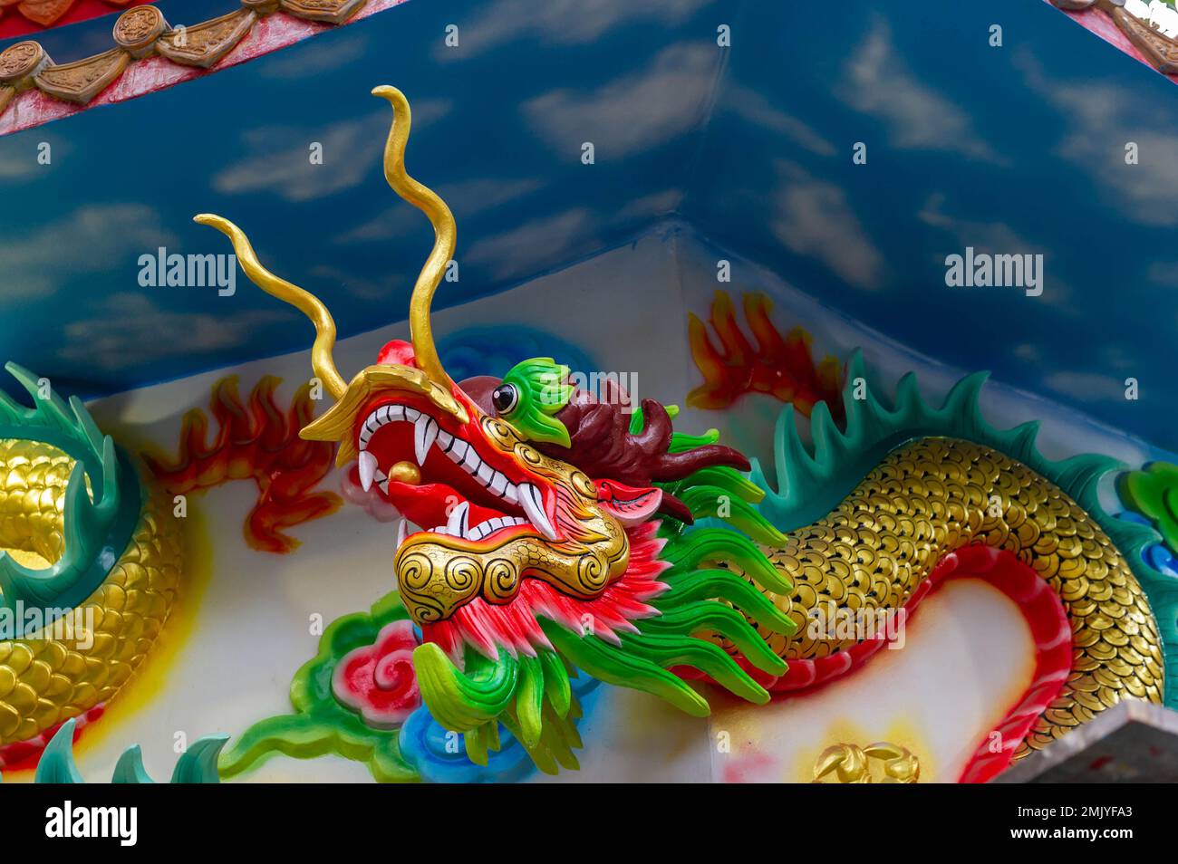 Painted dragon at a Buddhist Temple, Bangkok, Thailand Stock Photo - Alamy