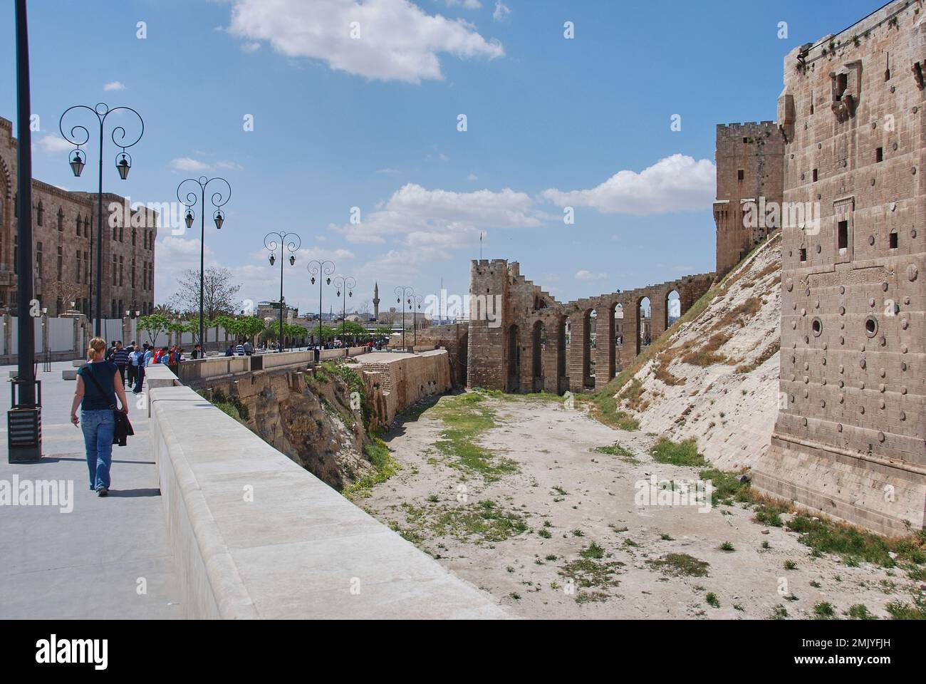 Large medieval structure hi-res stock photography and images - Alamy