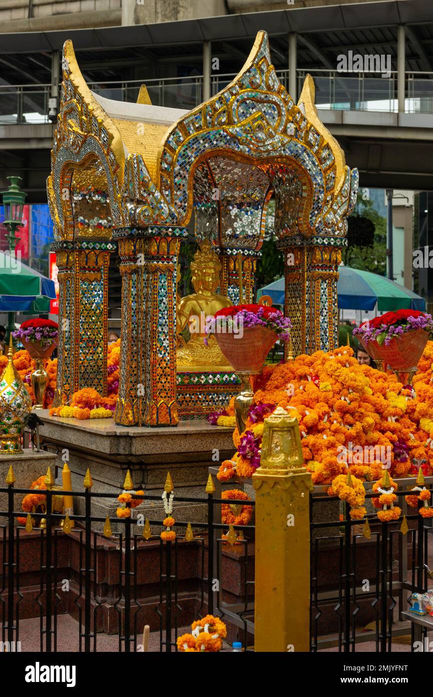 The Erawan Shrine Bangkok, Thailand Stock Photo - Alamy