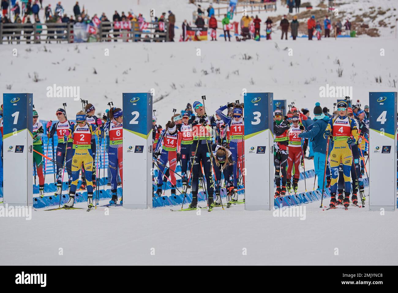 Lenzerheide, Schweiz, 28. Januar 2023. Startaufstellung für die 10 km ...
