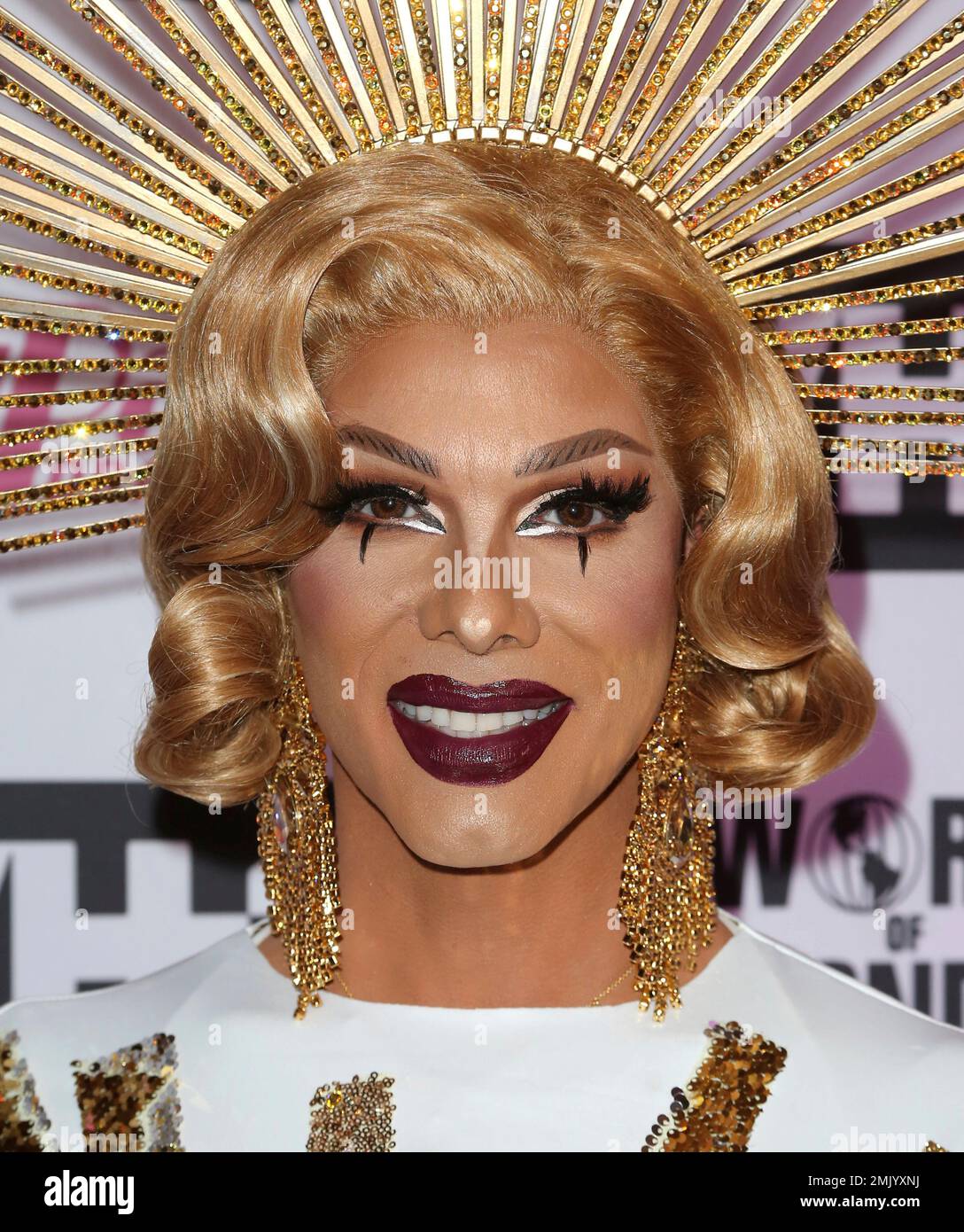 Shuga Cain arrives at the red carpet for "RuPaul's Drag Race" Season 11 ...
