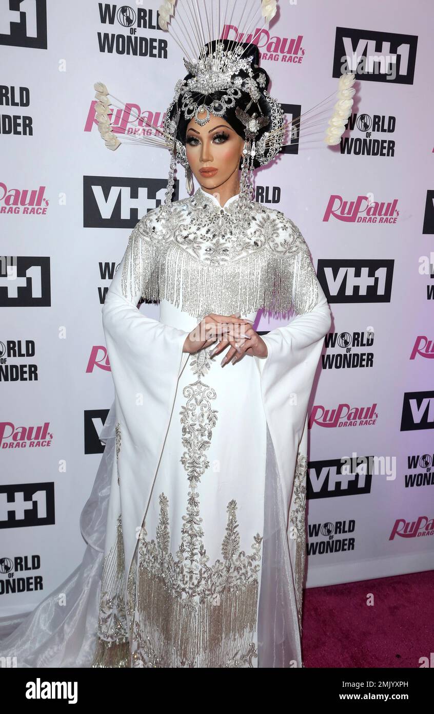 Plastique Tiara arrives at the Red Carpet for "RuPaul's Drag Race ...