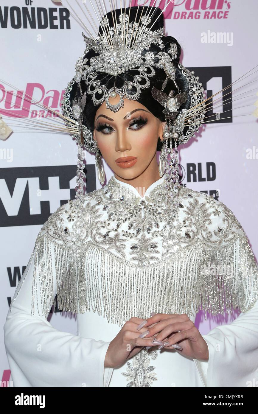 Plastique Tiara arrives at the Red Carpet for "RuPaul's Drag Race ...