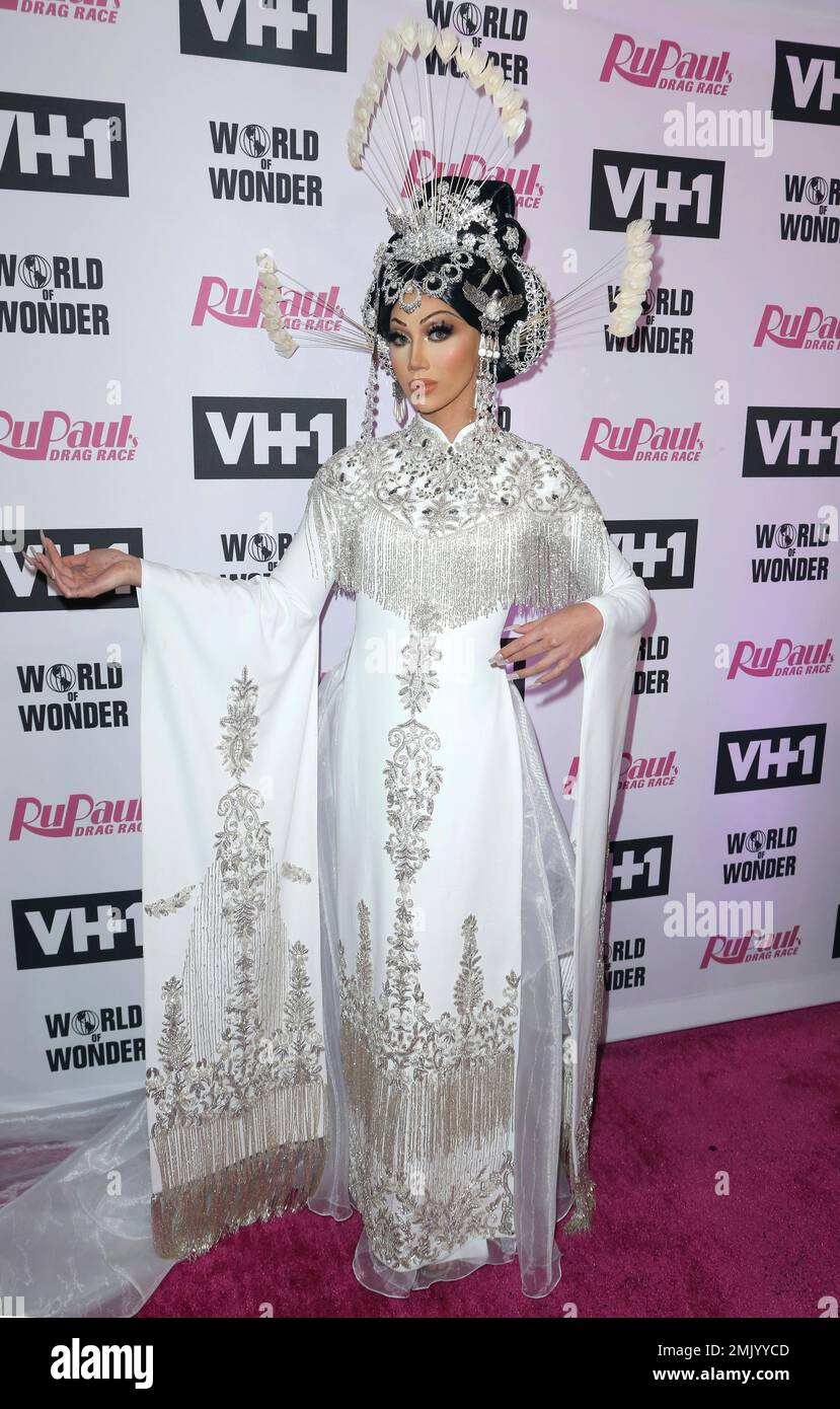 Plastique Tiara arrives at the Red Carpet for "RuPaul's Drag Race ...