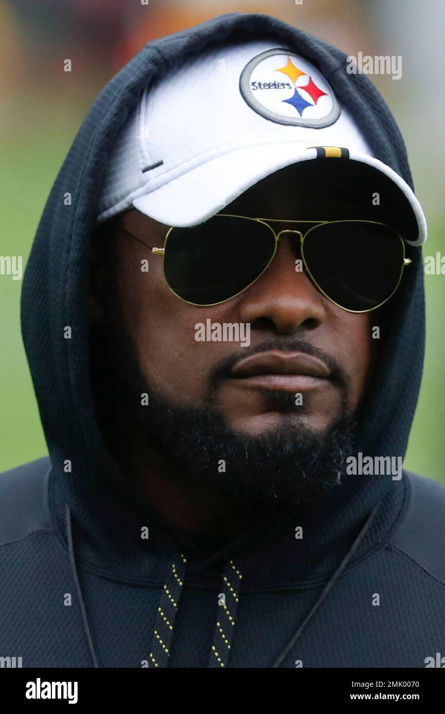 Pittsburgh Steelers head coach Mike Tomlin during NFL football practice ...