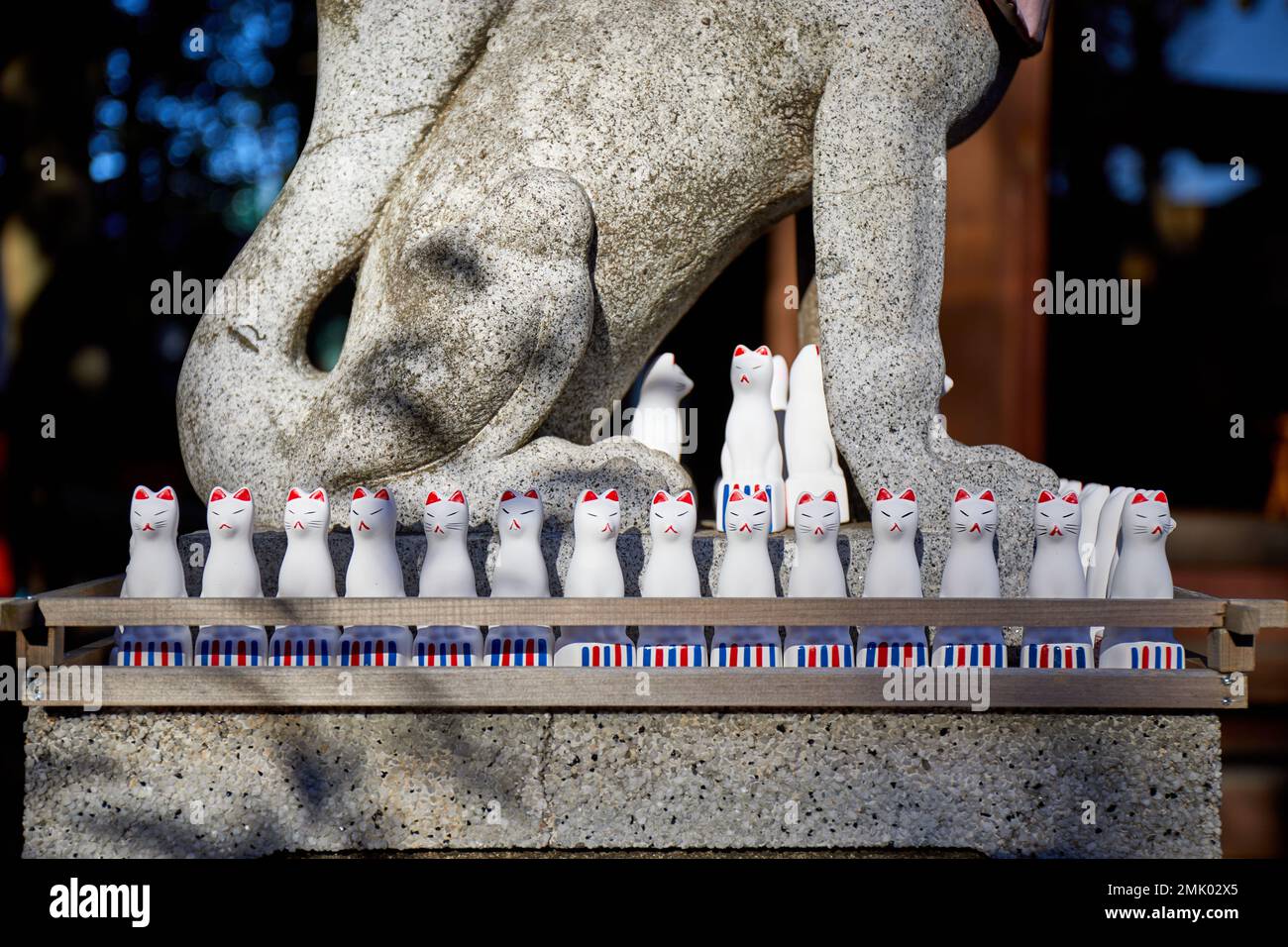 Small fox god figurines (Inari Okami), Mabashi Inari Shrine, Suginami ...