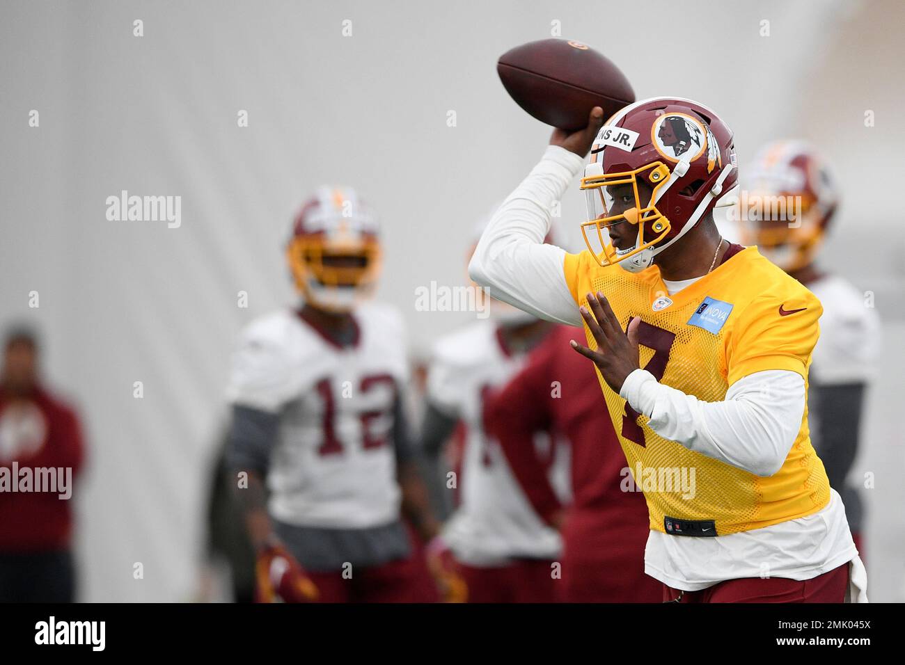 Washington Redskins quarterback Dwayne Haskins Jr. (7) throws a pass ...