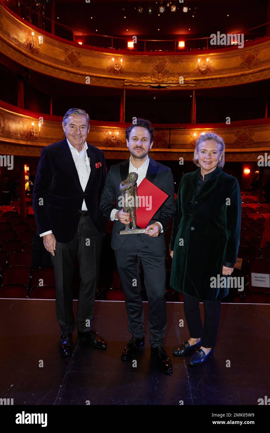 Hamburg, Germany. 28th Jan, 2023. Award winner Dimitrij Schaad (m ...