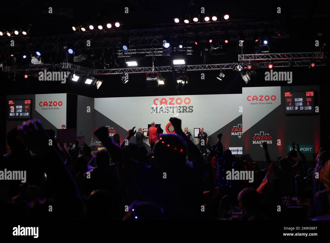 Marshall Arena, Milton Keynes, UK. 28th Jan, 2023. 2023 PDC Cazoo ...
