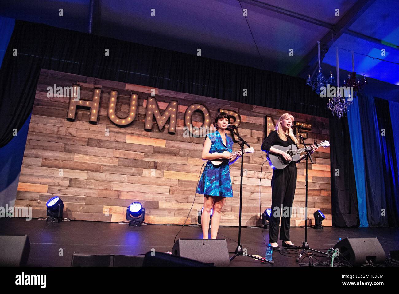 Kate Micucci Left And Riki Lindhome Of The Comedy Duo Garfunkel And