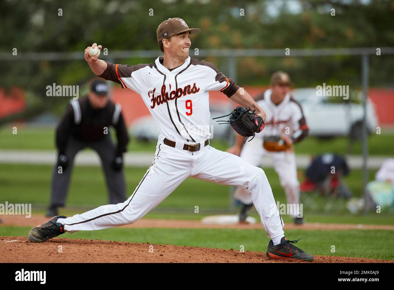 Andrew Abrahamowicz pitches during a Kent Sate at Bowling Green NCAA ...