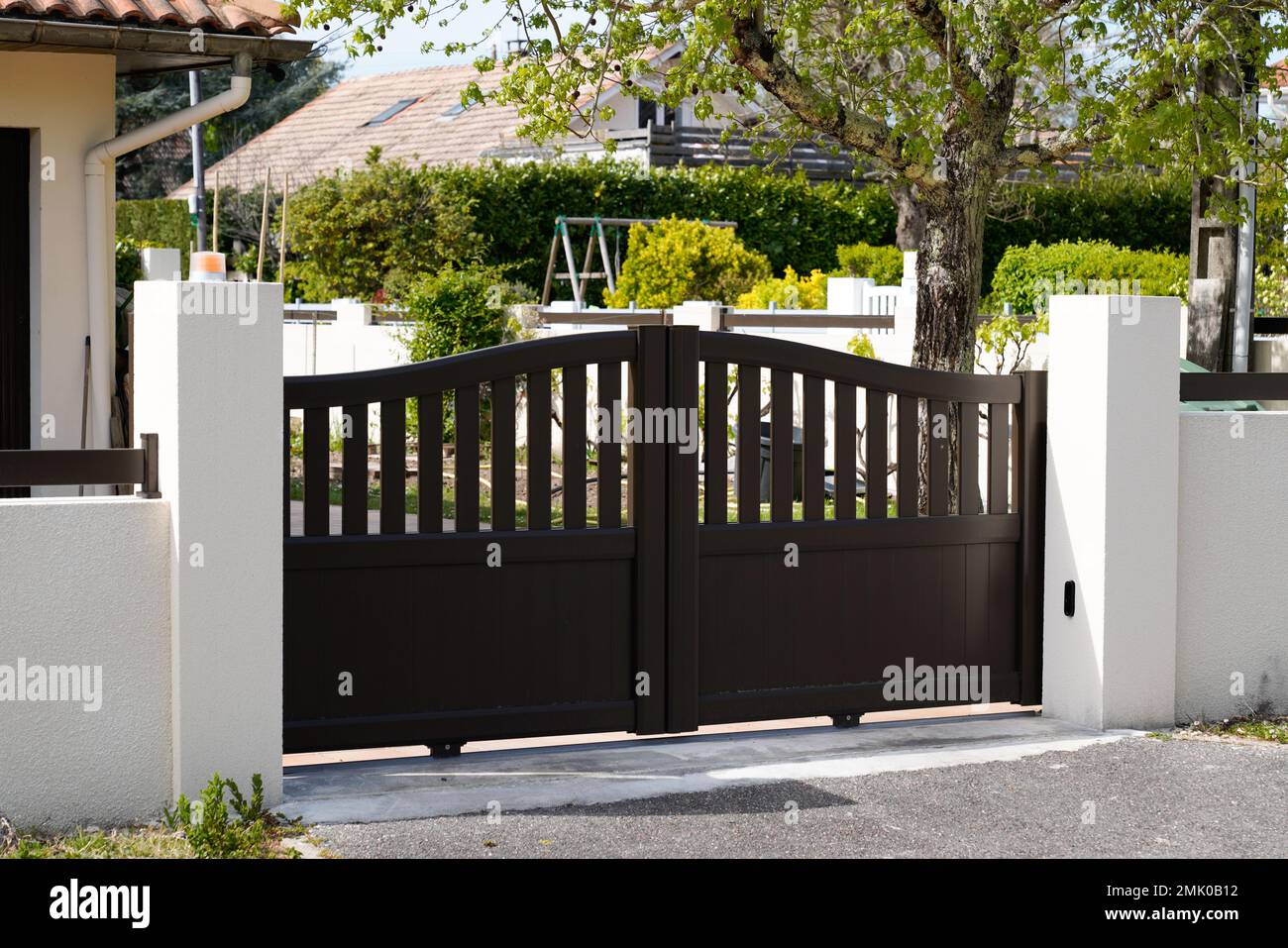 Simple House Gates Design