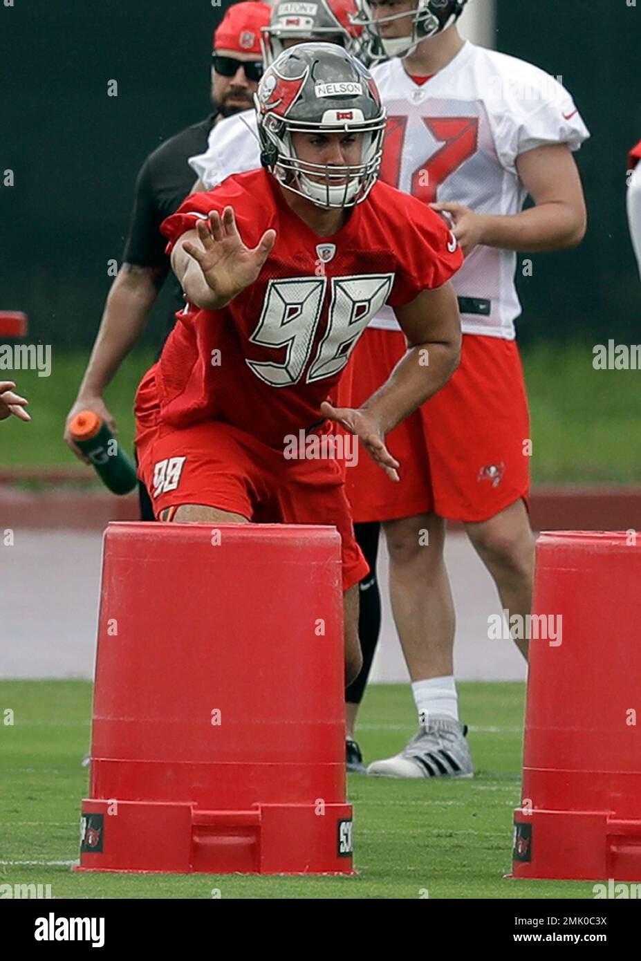 Tampa Bay Buccaneers outside linebacker Anthony Nelson (98) runs ...