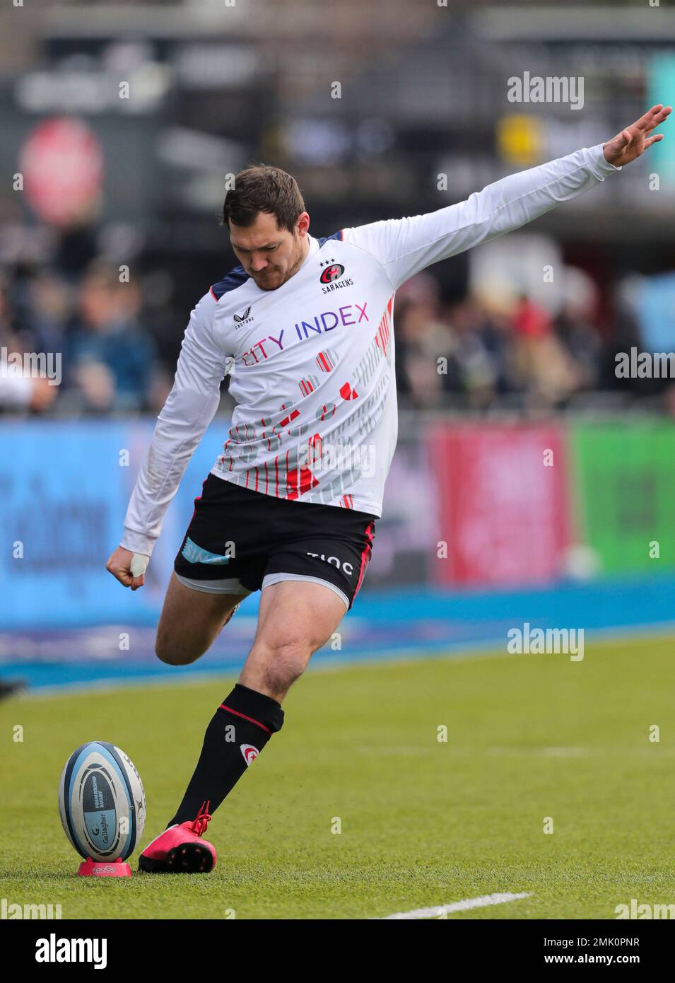 Saracens' Alex Goode warming up prior to kick-off before the Gallagher ...
