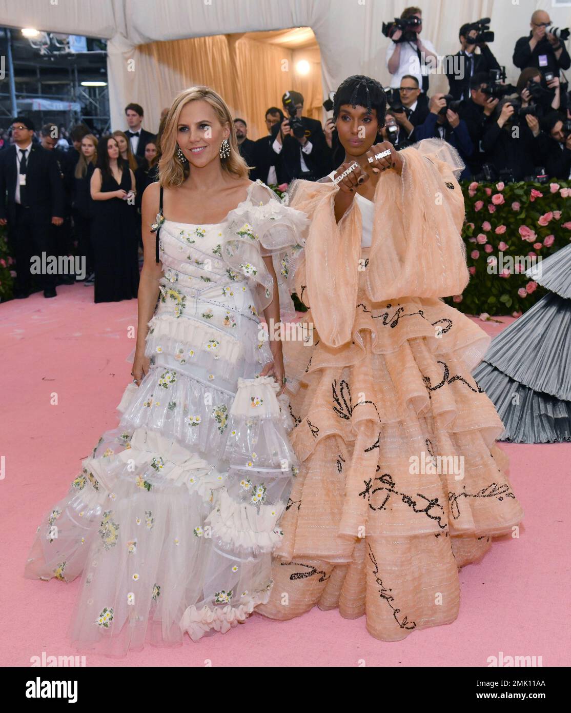 Designer Tory Burch, left, and Carrie Washington attend The ...