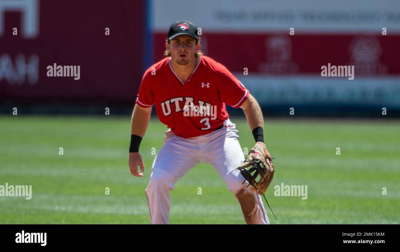 Utah second baseman Oliver Dunn fields during an NCAA college baseball ...