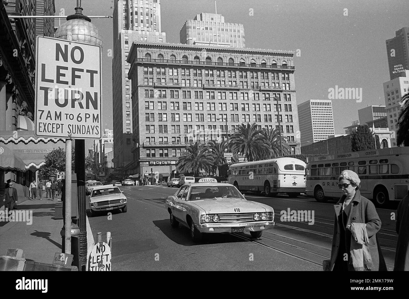 Sign no left turn Black and White Stock Photos & Images - Alamy
