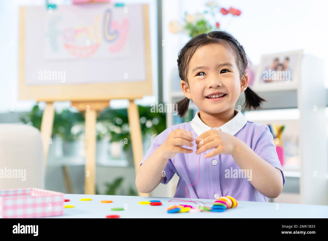 Children do manual Stock Photo - Alamy
