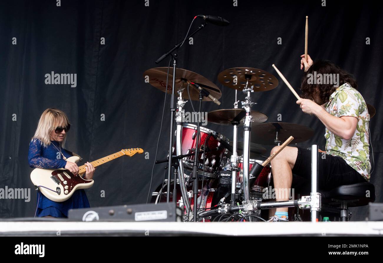 Rhiannon "Ritzy" Bryan, left, and Matthew James Thomas of The Joy ...