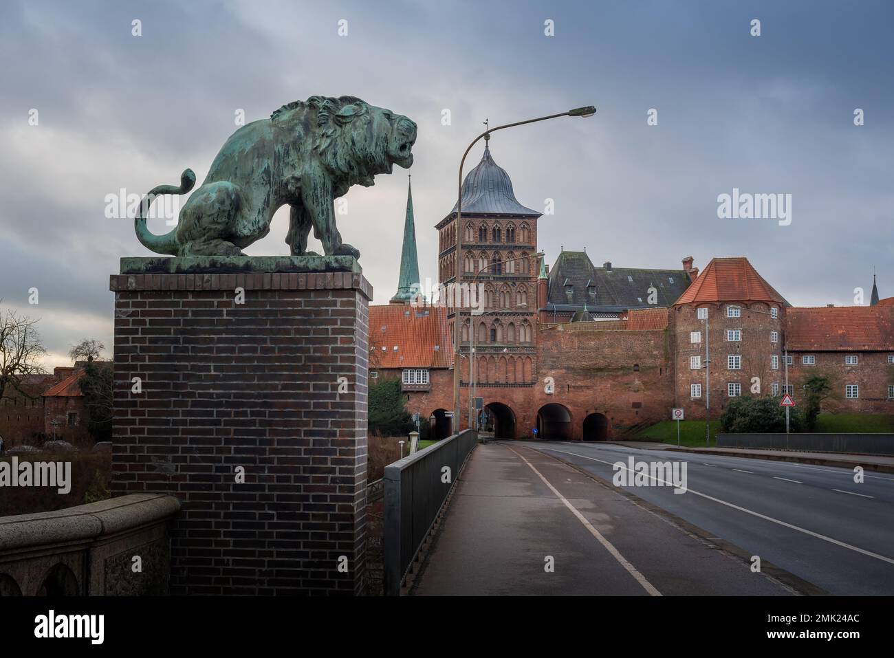 Burgtor gate hi-res stock photography and images - Alamy