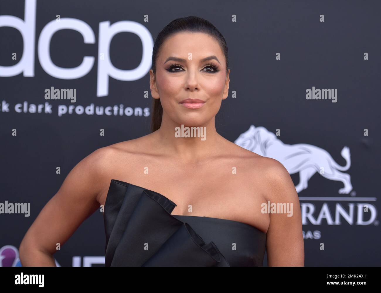 Eva Longoria arrives at the Billboard Music Awards on Wednesday, May 1 ...