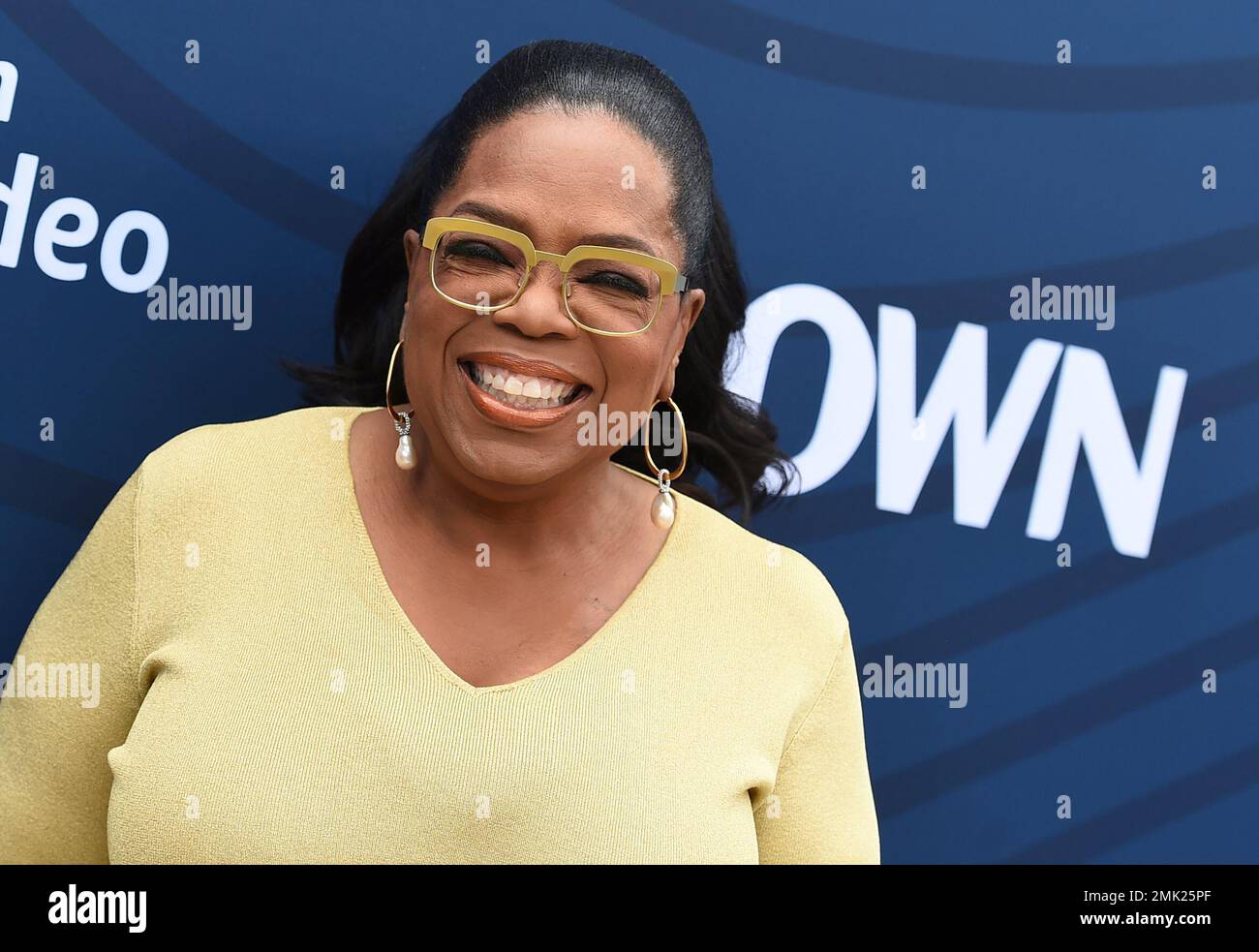 Oprah Winfrey arrives at THR's Empowerment in Entertainment Gala at ...