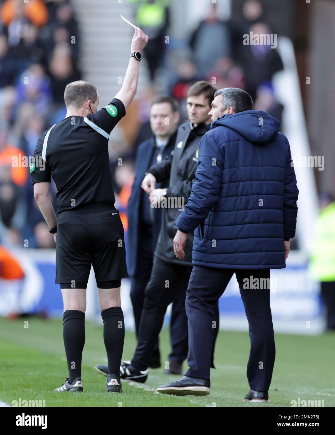 St Johnstone manager Callum Davidson shown a yellow card by referee ...
