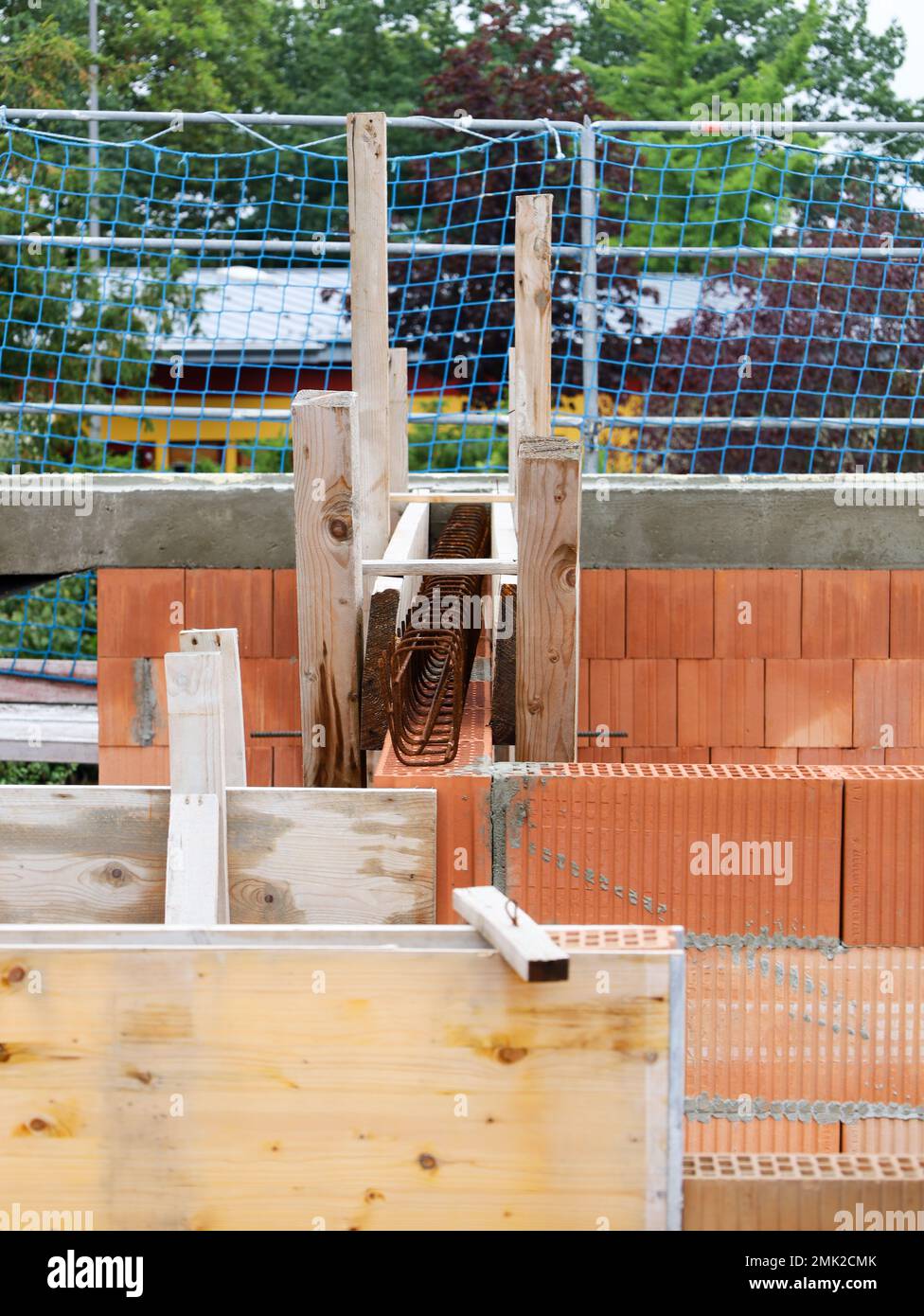 bungle in building a house Stock Photo - Alamy