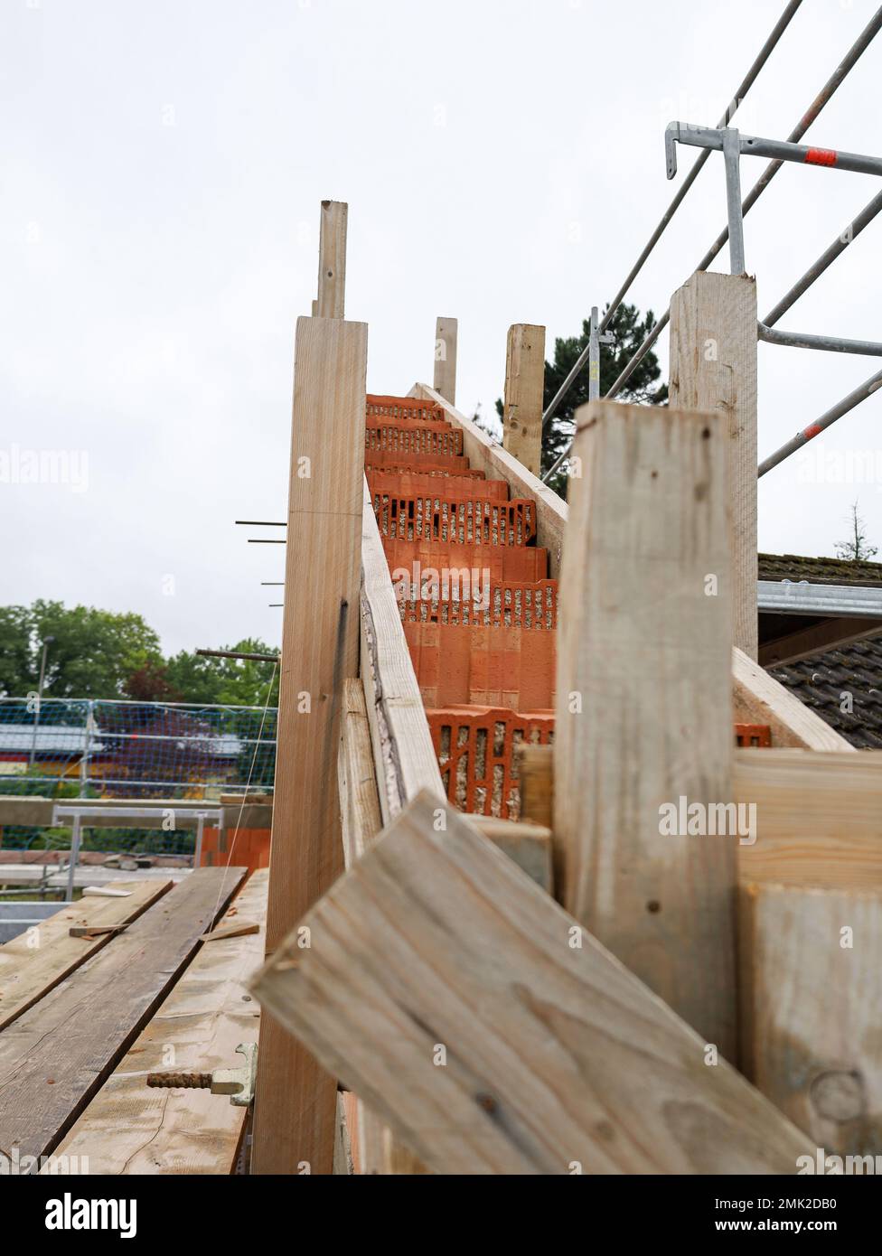 bungle in building a house Stock Photo - Alamy