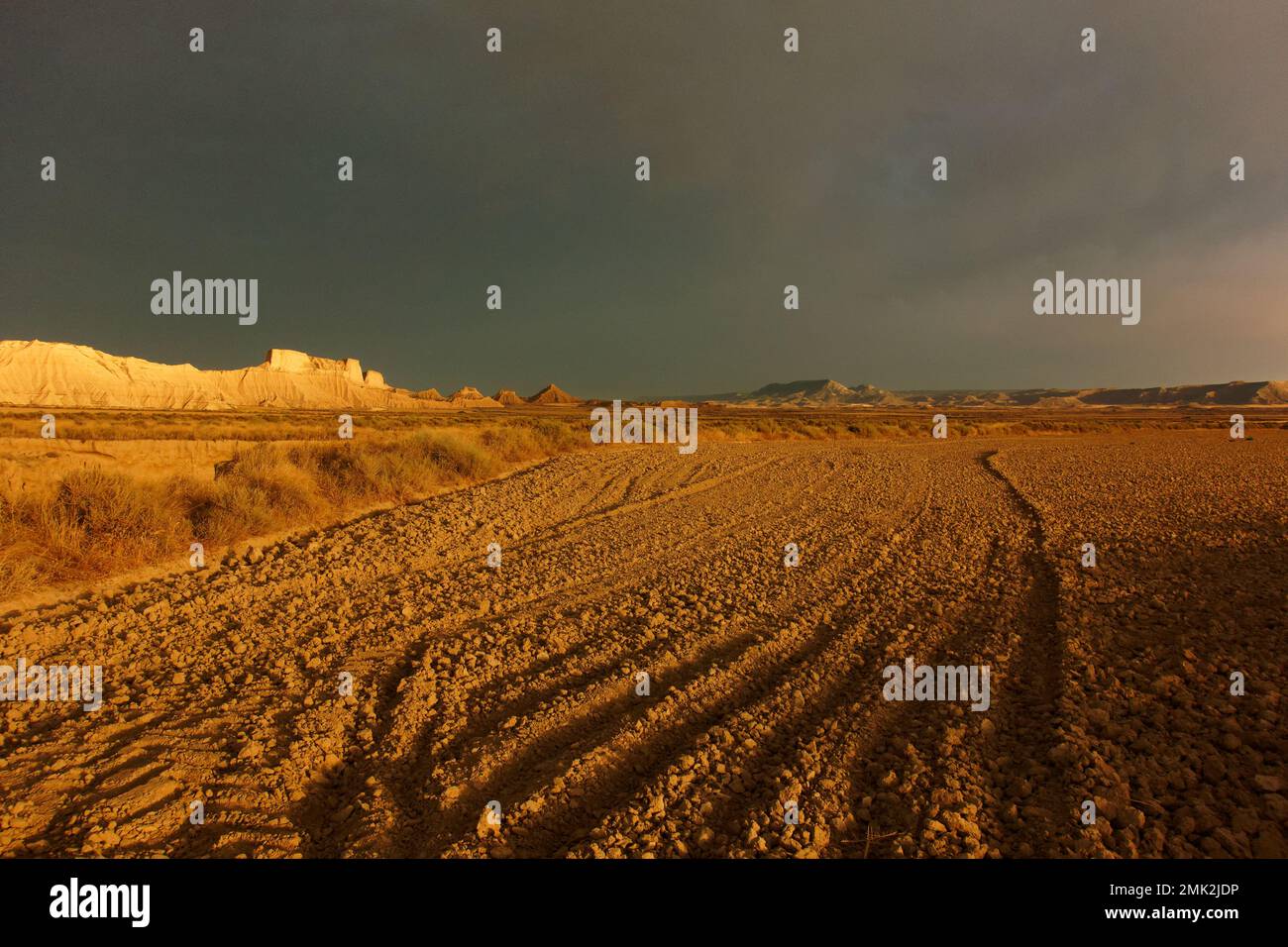 Saragossa in magic light and Bardenas Reales - a landscape from another ...