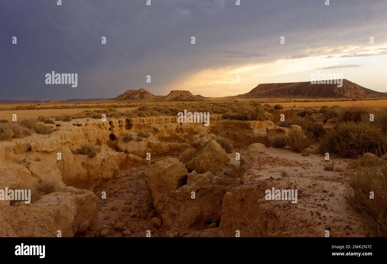 Saragossa in magic light and Bardenas Reales - a landscape from another ...