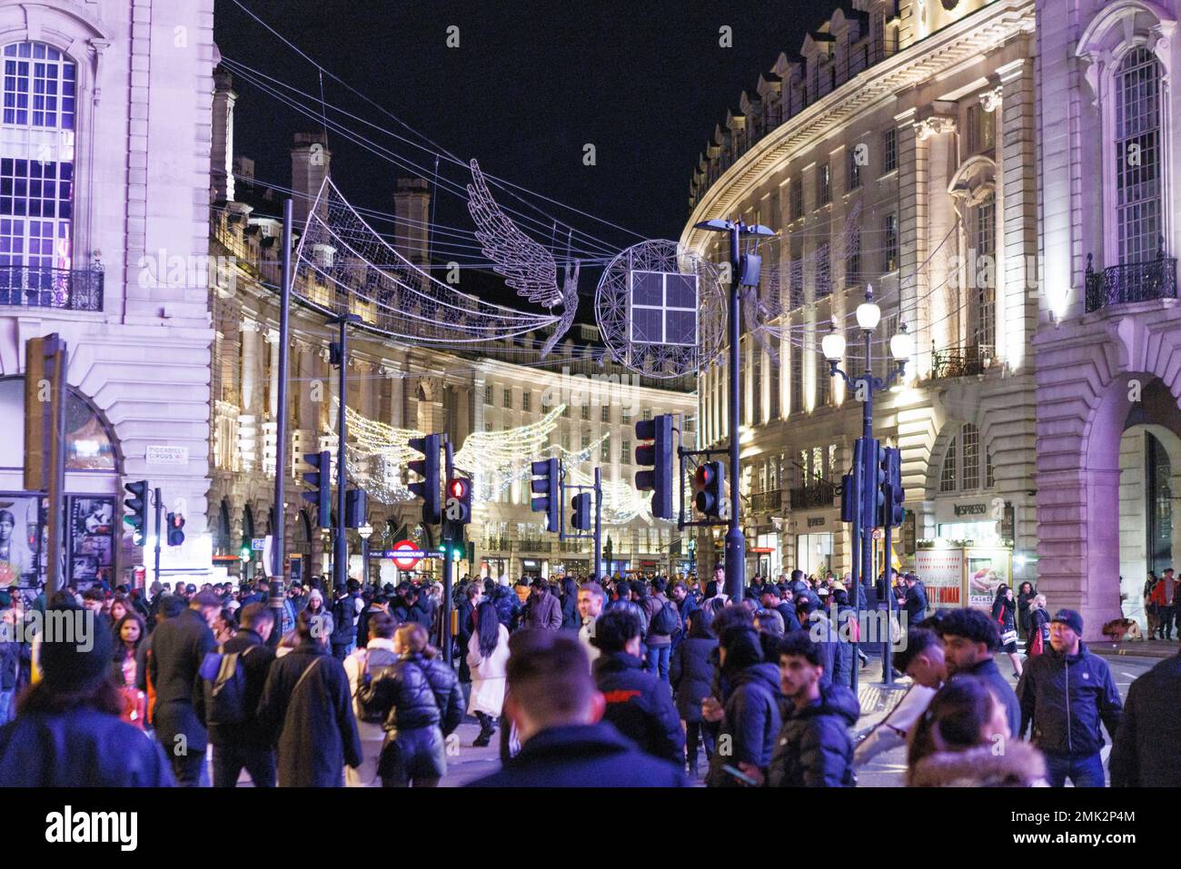 Crowds gather at Piccadilly Circus ahead of New Year’s Eve firework ...