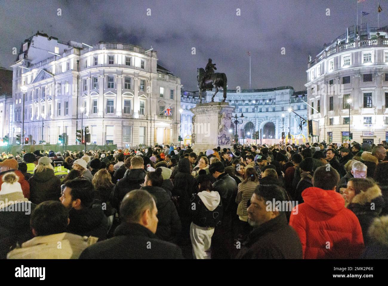 Crowds gather around Trafalgar Square ahead of New Year’s Eve firework ...