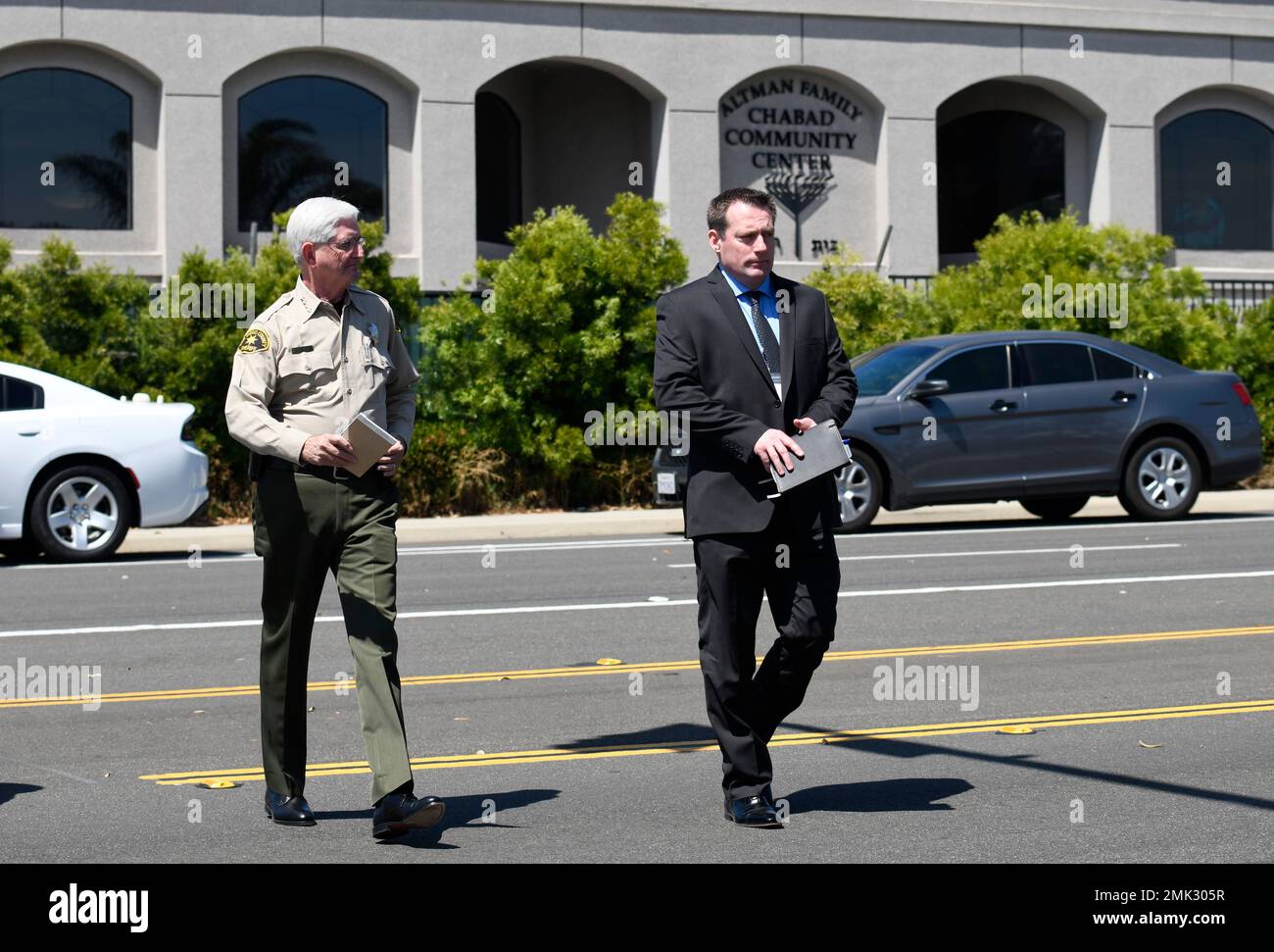San Diego County Sheriff Bill Gore, left, and FBI assistant special ...